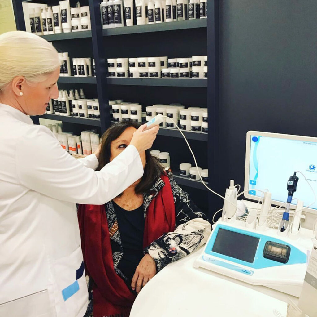 Análisis facial y cuidado de la piel - Farmacia Dr. Mulet Castellón